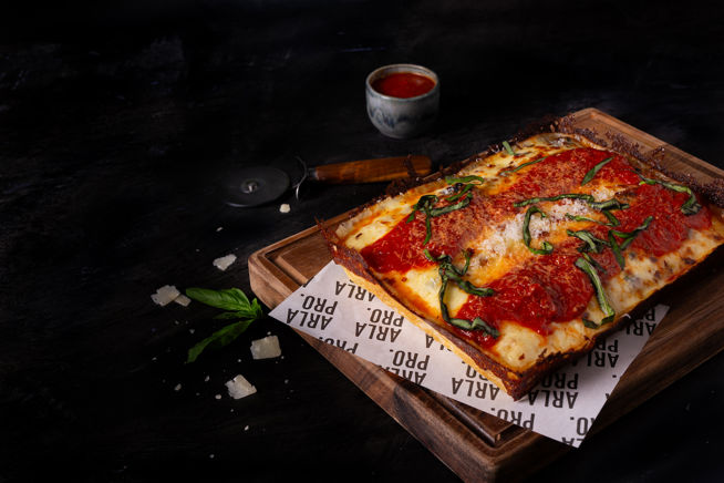 Detroit Pizza: A must have addition to your menu | Read story | Arla® Pro